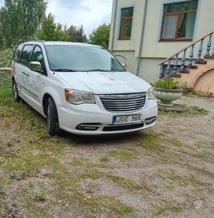 White Chrysler town-&-country 2014 in Vilnius, with an engine capacity of 3.60 L and mileage of 168 thousand km for 8900 €, photo  on AUTOMOTO.COM.LV