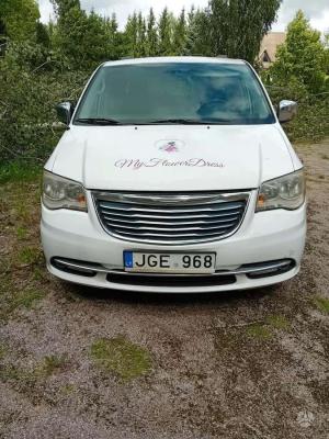 Balts Chrysler town-&-country 2014 Viļņa, ar dzinēja tilpumu 3.60 L un nobraukumu 168 tūkst. km par 8900 €, foto 3 vietnē AUTOMOTO.COM.LV
