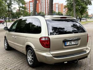 Yellow Chrysler town-&-country 2007 in Klaipeda, with an engine capacity of 3.80 L and mileage of 243 thousand km for 2200 €, photo 8 on AUTOMOTO.COM.LV