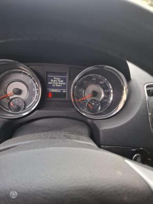 Yellow Chrysler town-&-country 2012 in Klaipeda, with an engine capacity of 3.60 L and mileage of 211 thousand km for 3500 €, photo 5 on AUTOMOTO.COM.LV