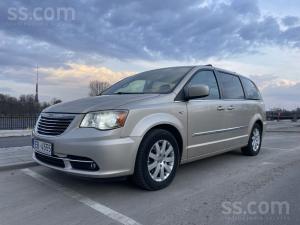 Dzeltens Chrysler town-&-country 2014 Rīga, ar dzinēja tilpumu 3.60 L un nobraukumu 251 tūkst. km par 8400 €, foto 4 vietnē AUTOMOTO.COM.LV