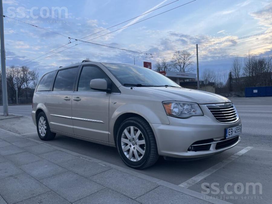 Dzeltens Chrysler town-&-country 2014 Rīga, ar dzinēja tilpumu 3.60 L un nobraukumu 251 tūkst. km par 8400 €, foto 9 vietnē AUTOMOTO.COM.LV