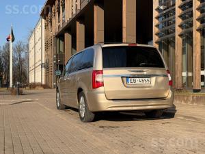 Dzeltens Chrysler town-&-country 2014 Rīga, ar dzinēja tilpumu 3.60 L un nobraukumu 251 tūkst. km par 8400 €, foto 11 vietnē AUTOMOTO.COM.LV