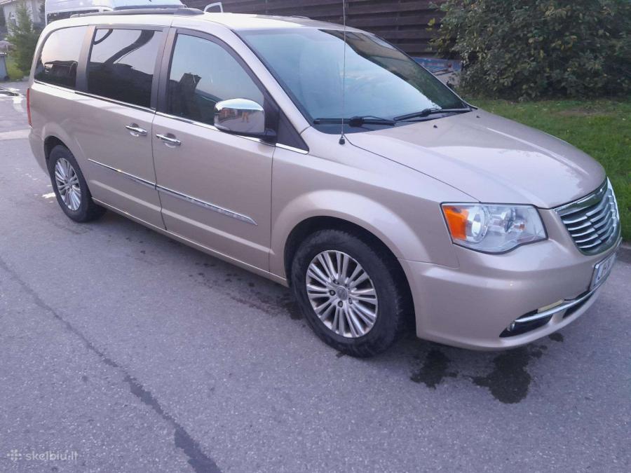Yellow Chrysler town-&-country 2015 in Alytus, with an engine capacity of 3.60 L and mileage of 132 thousand km for 9000 €, photo 1 on AUTOMOTO.COM.LV