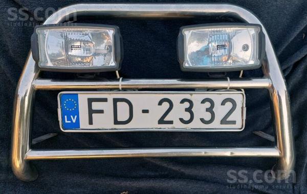 Black Chrysler Voyager 1994 in Kuldiga, with an engine capacity of 3.30 L and mileage of 317 thousand km for 750 €, photo 7 on AUTOMOTO.COM.LV