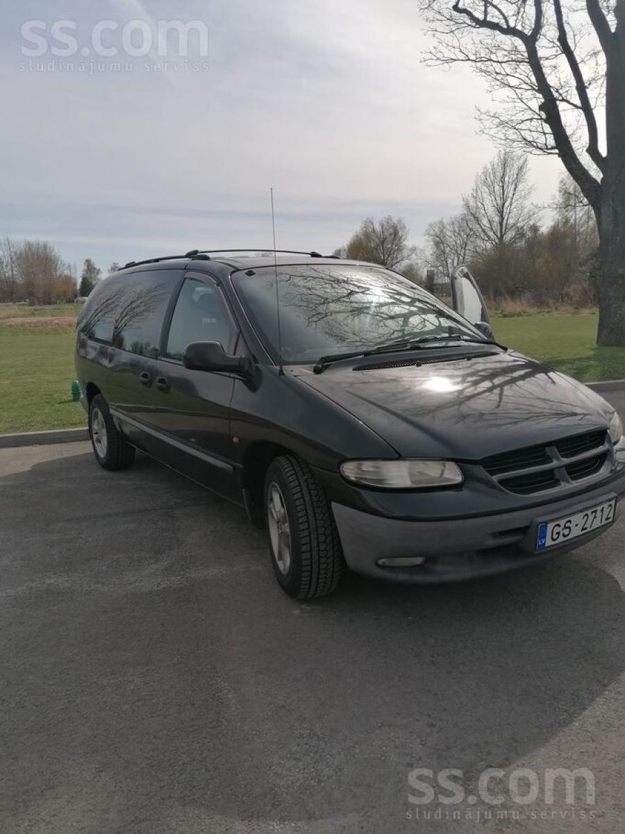 Melns Chrysler Voyager 1998 Jelgava, ar dzinēja tilpumu 2.50 L un nobraukumu 331 tūkst. km par 1490 €, foto 5 vietnē AUTOMOTO.COM.LV
