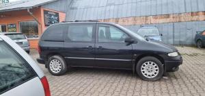 Melns Chrysler Voyager 1999 Valmiera, ar dzinēja tilpumu 2.50 L un nobraukumu 360 tūkst. km par 1400 €, foto 3 vietnē AUTOMOTO.COM.LV