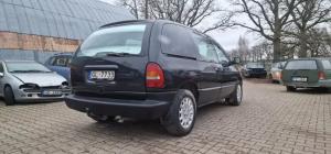Melns Chrysler Voyager 1999 Valmiera, ar dzinēja tilpumu 2.50 L un nobraukumu 360 tūkst. km par 1400 €, foto 4 vietnē AUTOMOTO.COM.LV