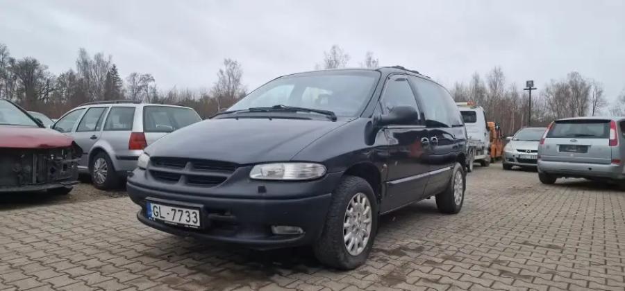Melns Chrysler Voyager 1999 Valmiera, ar dzinēja tilpumu 2.50 L un nobraukumu 360 tūkst. km par 1400 €, foto 8 vietnē AUTOMOTO.COM.LV