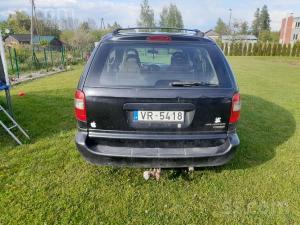 Melns Chrysler Voyager 2002 Daugavpils, ar dzinēja tilpumu 2.50 L un nobraukumu 320 tūkst. km par 2100 €, foto 2 vietnē AUTOMOTO.COM.LV