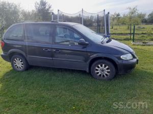 Melns Chrysler Voyager 2002 Daugavpils, ar dzinēja tilpumu 2.50 L un nobraukumu 320 tūkst. km par 2100 €, foto 3 vietnē AUTOMOTO.COM.LV