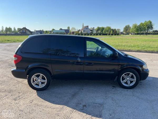 Black Chrysler Voyager 2004 in Silute, with an engine capacity of 2.50 L and mileage of 398 thousand km for 650 €, photo 7 on AUTOMOTO.COM.LV