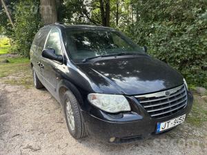 Black Chrysler Voyager 2004 in Tukums, with an engine capacity of 2.80 L and mileage of 361 thousand km for 700 €, photo  on AUTOMOTO.COM.LV