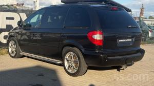 Black Chrysler Voyager 2004 in Liepaja, with an engine capacity of 2.50 L and mileage of 420 thousand km for 2350 €, photo 7 on AUTOMOTO.COM.LV
