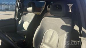 Black Chrysler Voyager 2004 in Liepaja, with an engine capacity of 2.50 L and mileage of 420 thousand km for 2350 €, photo 12 on AUTOMOTO.COM.LV