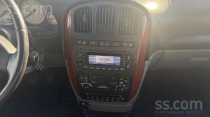 Black Chrysler Voyager 2004 in Liepaja, with an engine capacity of 2.50 L and mileage of 420 thousand km for 2350 €, photo 15 on AUTOMOTO.COM.LV