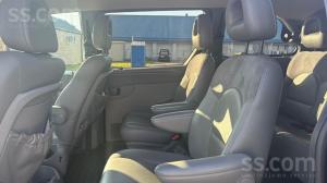 Black Chrysler Voyager 2004 in Liepaja, with an engine capacity of 2.50 L and mileage of 420 thousand km for 2350 €, photo 20 on AUTOMOTO.COM.LV