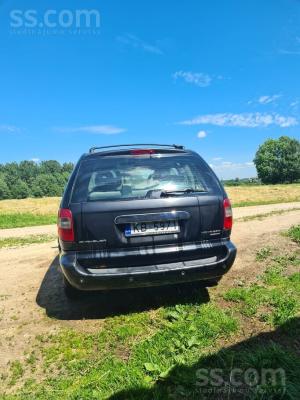 Black Chrysler Voyager 2004 in Tukums, with an engine capacity of 2.50 L and mileage of 0 thousand km for 1100 €, photo 3 on AUTOMOTO.COM.LV
