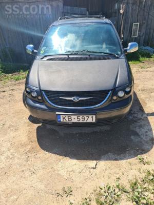 Black Chrysler Voyager 2004 in Tukums, with an engine capacity of 2.50 L and mileage of 0 thousand km for 1100 €, photo 4 on AUTOMOTO.COM.LV