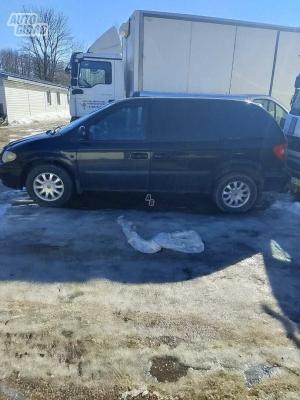 Black Chrysler Voyager 2005 in Vilnius, with an engine capacity of 2.80 L and mileage of 300 thousand km for 699 €, photo 3 on AUTOMOTO.COM.LV