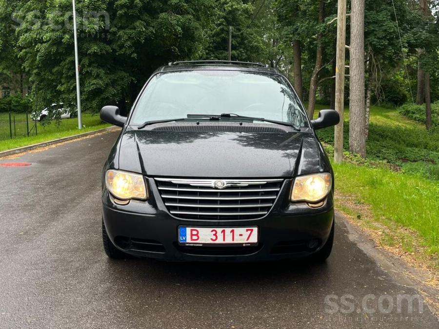 Melns Chrysler Voyager 2005 Rīga, ar dzinēja tilpumu 2.80 L un nobraukumu 0 tūkst. km par 2799 €, foto 9 vietnē AUTOMOTO.COM.LV
