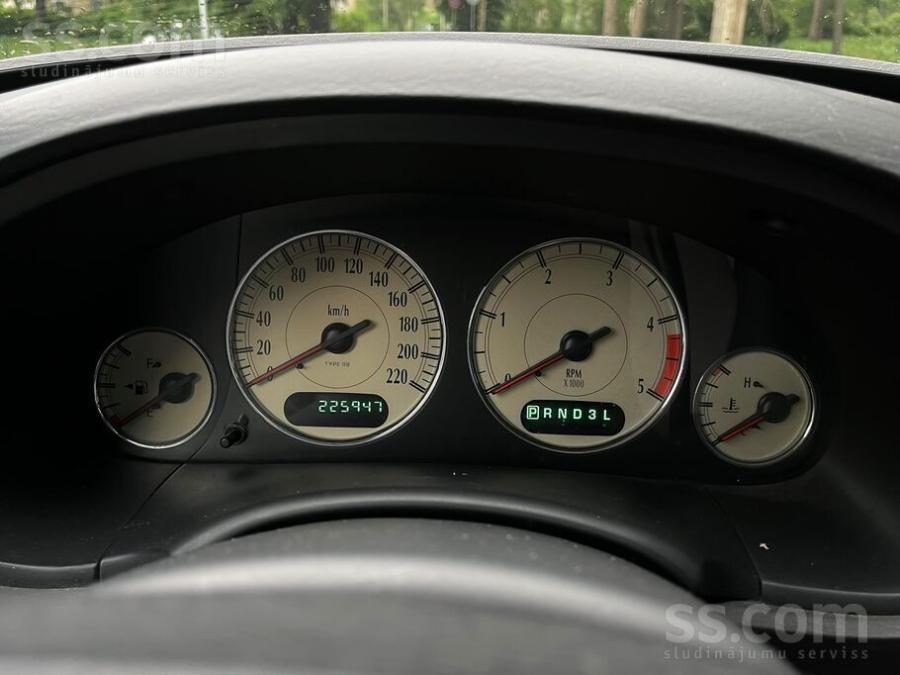 Melns Chrysler Voyager 2005 Rīga, ar dzinēja tilpumu 2.80 L un nobraukumu 0 tūkst. km par 2799 €, foto 13 vietnē AUTOMOTO.COM.LV