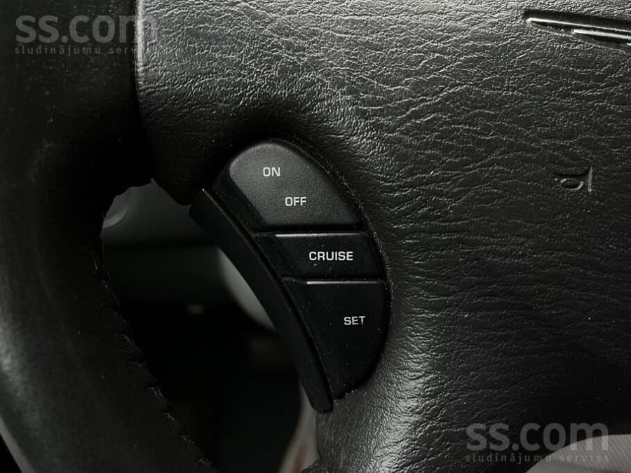 Melns Chrysler Voyager 2005 Rīga, ar dzinēja tilpumu 2.80 L un nobraukumu 0 tūkst. km par 2799 €, foto 14 vietnē AUTOMOTO.COM.LV