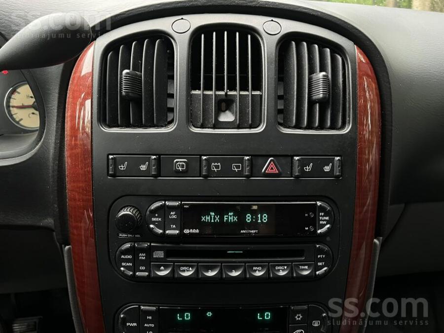 Melns Chrysler Voyager 2005 Rīga, ar dzinēja tilpumu 2.80 L un nobraukumu 0 tūkst. km par 2799 €, foto 18 vietnē AUTOMOTO.COM.LV