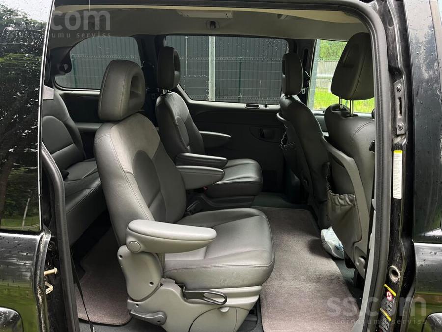Melns Chrysler Voyager 2005 Rīga, ar dzinēja tilpumu 2.80 L un nobraukumu 0 tūkst. km par 2799 €, foto 21 vietnē AUTOMOTO.COM.LV