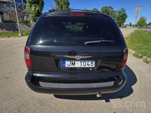 Melns Chrysler Voyager 2005 Liepāja, ar dzinēja tilpumu 2.80 L un nobraukumu 398 tūkst. km par 2500 €, foto 6 vietnē AUTOMOTO.COM.LV