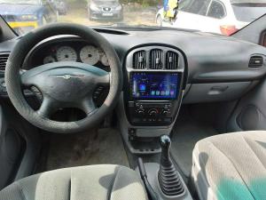 Black Chrysler Voyager 2005 in Panevezys, with an engine capacity of 2.43 L and mileage of 364 thousand km for 600 €, photo 9 on AUTOMOTO.COM.LV