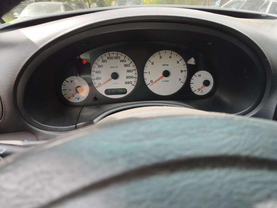 Black Chrysler Voyager 2005 in Panevezys, with an engine capacity of 2.43 L and mileage of 364 thousand km for 600 €, photo 10 on AUTOMOTO.COM.LV