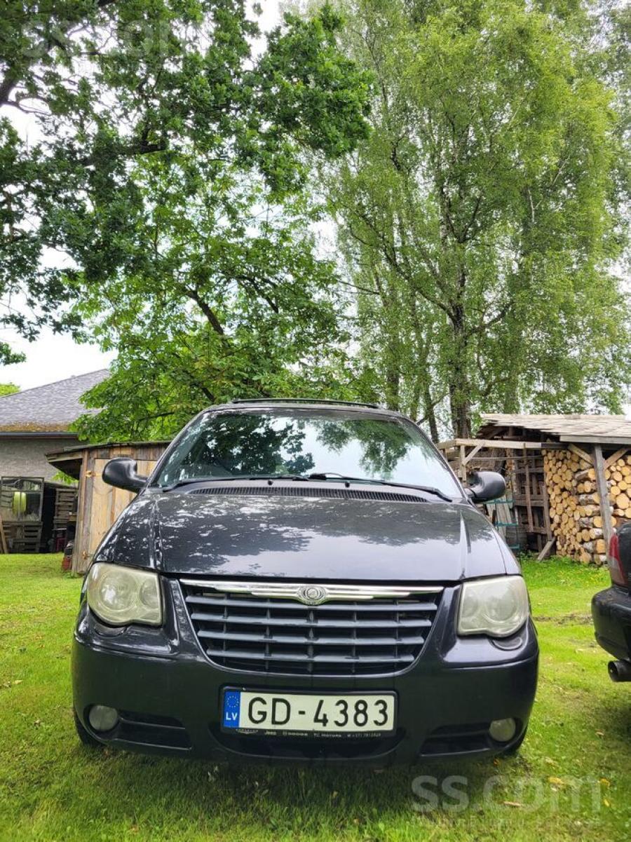 Melns Chrysler Voyager 2006 Rīga, ar dzinēja tilpumu 2.80 L un nobraukumu 241 tūkst. km par 2390 €, foto 1 vietnē AUTOMOTO.COM.LV