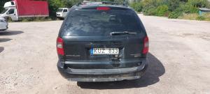 Black Chrysler Voyager 2006 in Vilnius, with an engine capacity of 2.80 L and mileage of 320 thousand km for 450 €, photo 6 on AUTOMOTO.COM.LV