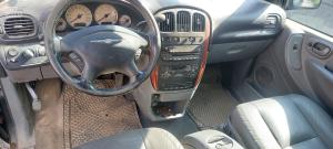 Black Chrysler Voyager 2006 in Vilnius, with an engine capacity of 2.80 L and mileage of 320 thousand km for 450 €, photo 8 on AUTOMOTO.COM.LV