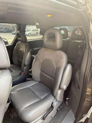 Melns Chrysler Voyager 2006 Viļņa, ar dzinēja tilpumu 2.78 L un nobraukumu 260 tūkst. km par 950 €, foto 7 vietnē AUTOMOTO.COM.LV