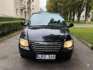 Black Chrysler Voyager 2006 in Vilnius, with an engine capacity of 0.00 L and mileage of 236 thousand km for 750 €, photo 3 on AUTOMOTO.COM.LV