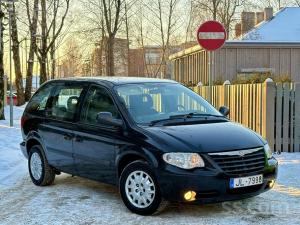 Black Chrysler Voyager 2007 in Riga, with an engine capacity of 3.30 L and mileage of 310 thousand km for 2450 €, photo  on AUTOMOTO.COM.LV