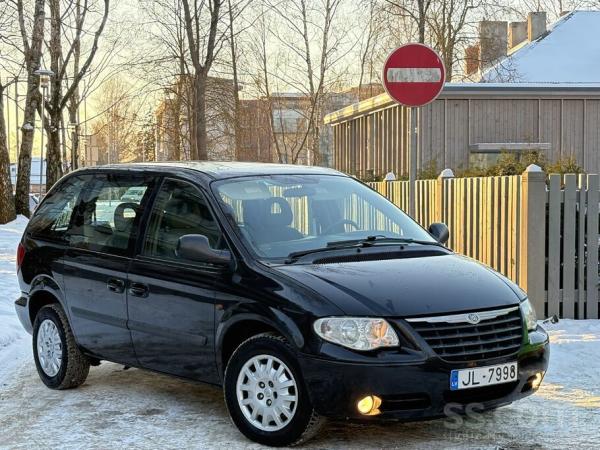 Melns Chrysler Voyager 2007 Rīga, ar dzinēja tilpumu 3.30 L un nobraukumu 310 tūkst. km par 2450 €, foto 2 vietnē AUTOMOTO.COM.LV