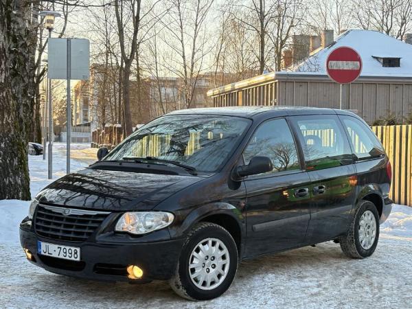 Melns Chrysler Voyager 2007 Rīga, ar dzinēja tilpumu 3.30 L un nobraukumu 310 tūkst. km par 2450 €, foto 4 vietnē AUTOMOTO.COM.LV