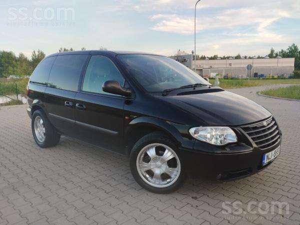 Melns Chrysler Voyager 2007 Rīga, ar dzinēja tilpumu 2.80 L un nobraukumu 264 tūkst. km par 3250 €, foto 1 vietnē AUTOMOTO.COM.LV
