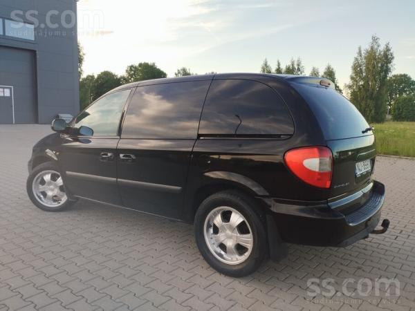 Melns Chrysler Voyager 2007 Rīga, ar dzinēja tilpumu 2.80 L un nobraukumu 264 tūkst. km par 3250 €, foto 2 vietnē AUTOMOTO.COM.LV