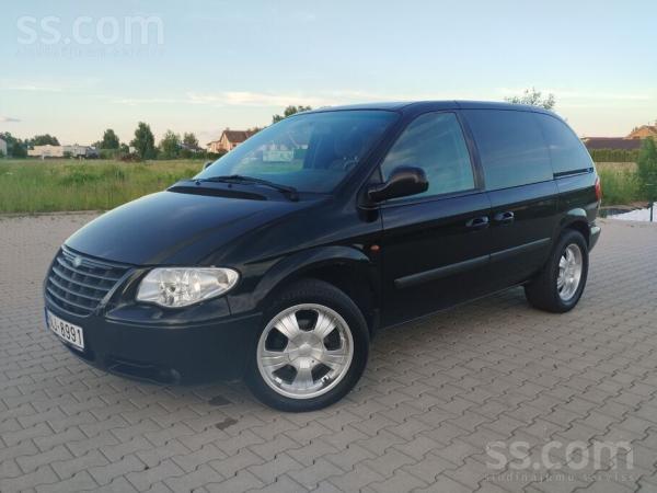 Melns Chrysler Voyager 2007 Rīga, ar dzinēja tilpumu 2.80 L un nobraukumu 264 tūkst. km par 3250 €, foto 3 vietnē AUTOMOTO.COM.LV