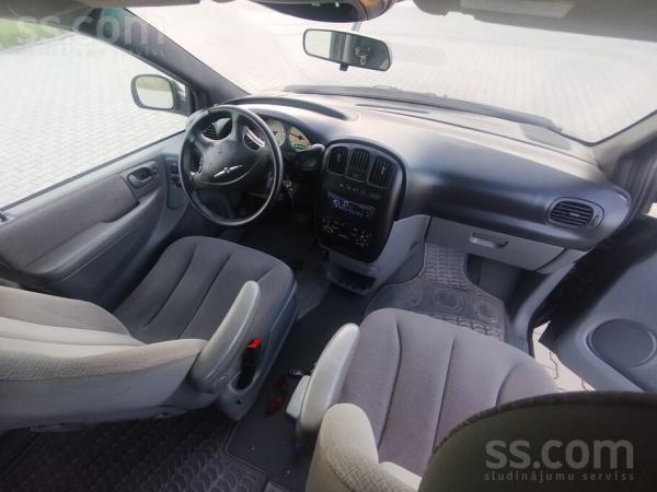 Melns Chrysler Voyager 2007 Rīga, ar dzinēja tilpumu 2.80 L un nobraukumu 264 tūkst. km par 3250 €, foto 8 vietnē AUTOMOTO.COM.LV