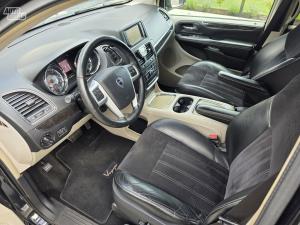 Black Chrysler Voyager 2014 in Silute, with an engine capacity of 2.80 L and mileage of 276 thousand km for 5900 €, photo 15 on AUTOMOTO.COM.LV