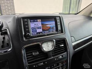 Black Chrysler Voyager 2014 in Silute, with an engine capacity of 2.80 L and mileage of 276 thousand km for 5900 €, photo 28 on AUTOMOTO.COM.LV