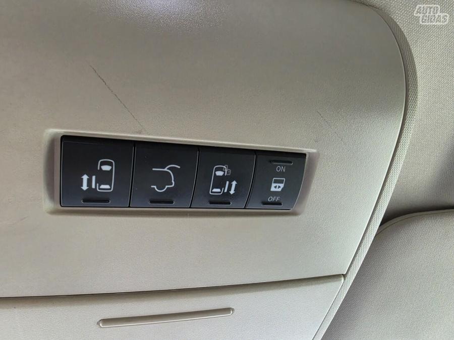 Black Chrysler Voyager 2014 in Silute, with an engine capacity of 2.80 L and mileage of 276 thousand km for 5900 €, photo 31 on AUTOMOTO.COM.LV