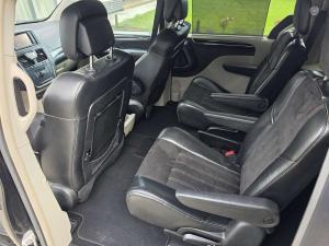Black Chrysler Voyager 2014 in Silute, with an engine capacity of 2.80 L and mileage of 276 thousand km for 5900 €, photo 16 on AUTOMOTO.COM.LV