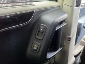 Black Chrysler Voyager 2014 in Silute, with an engine capacity of 2.80 L and mileage of 276 thousand km for 5900 €, photo 25 on AUTOMOTO.COM.LV