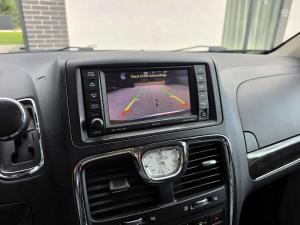 Black Chrysler Voyager 2014 in Silute, with an engine capacity of 2.80 L and mileage of 276 thousand km for 5900 €, photo 33 on AUTOMOTO.COM.LV